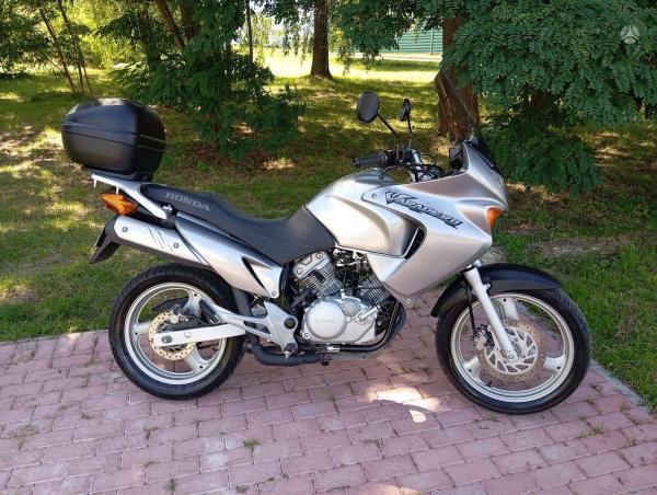 Хонда XL 2006 в Вевис, объемом двигателя 0.13 л и пробегом 15 тыс. км за 2600 €, фото 5 на AUTOMOTO.COM.LV