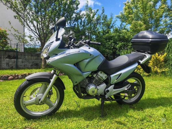 Honda XL 2007 in Vilnius, with an engine capacity of 0.13 L and mileage of 37 thousand km for 3300 €, photo 2 on AUTOMOTO.COM.LV