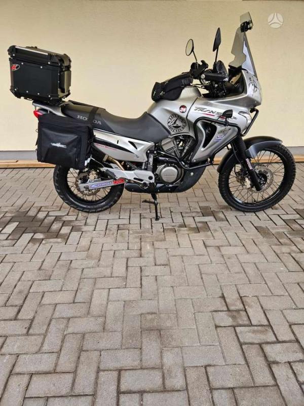 Honda XL 2007 Šauļi, ar dzinēja tilpumu 0.65 L un nobraukumu 53 tūkst. km par 3350 €, foto 4 vietnē AUTOMOTO.COM.LV