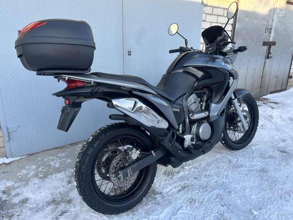 Honda XL 2008 in Birstonas, with an engine capacity of 0.70 L and mileage of 35 thousand km for 3799 €, photo 4 on AUTOMOTO.COM.LV