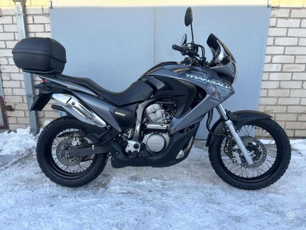 Honda XL 2008 in Birstonas, with an engine capacity of 0.70 L and mileage of 35 thousand km for 3799 €, photo 6 on AUTOMOTO.COM.LV