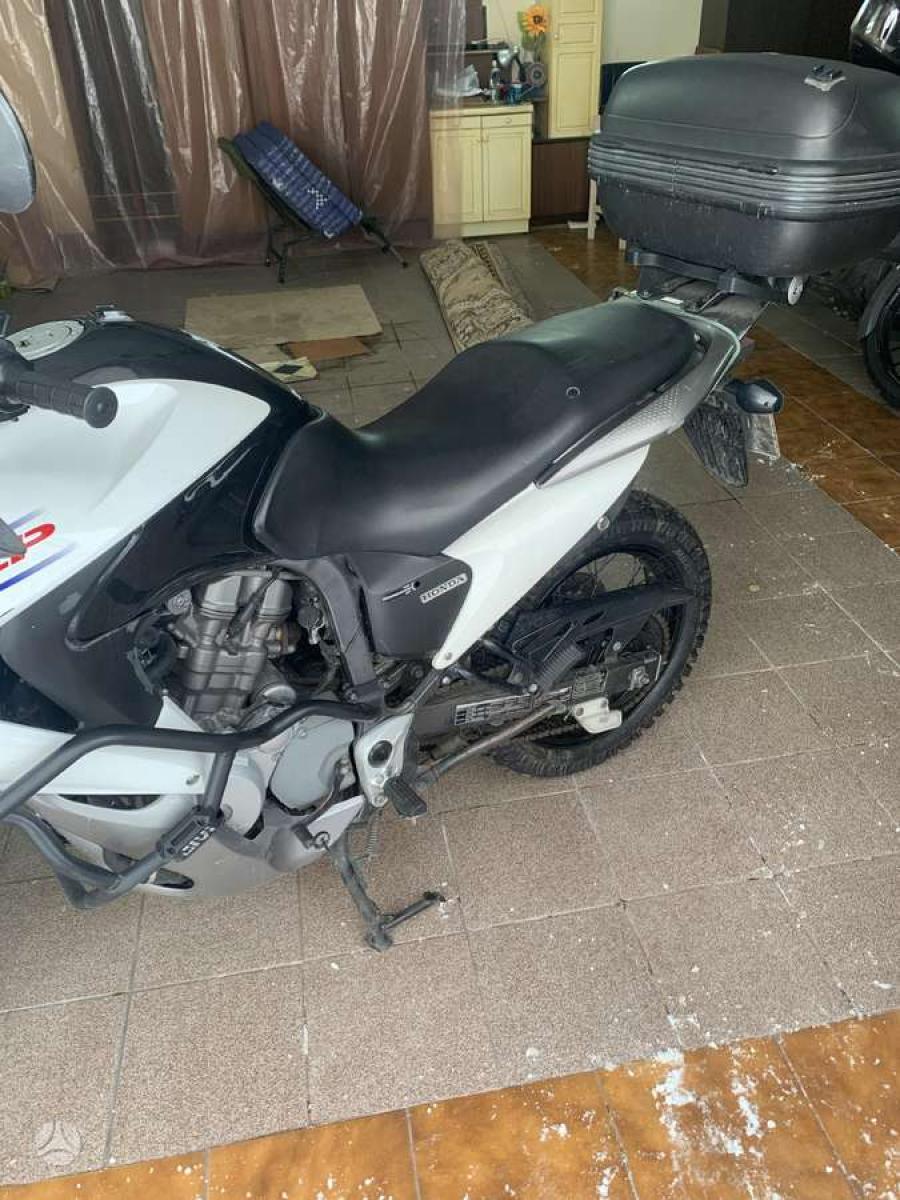 Honda XL 2008 Klaipėda, ar dzinēja tilpumu 0.68 L un nobraukumu 51 tūkst. km par 3500 €, foto 4 vietnē AUTOMOTO.COM.LV