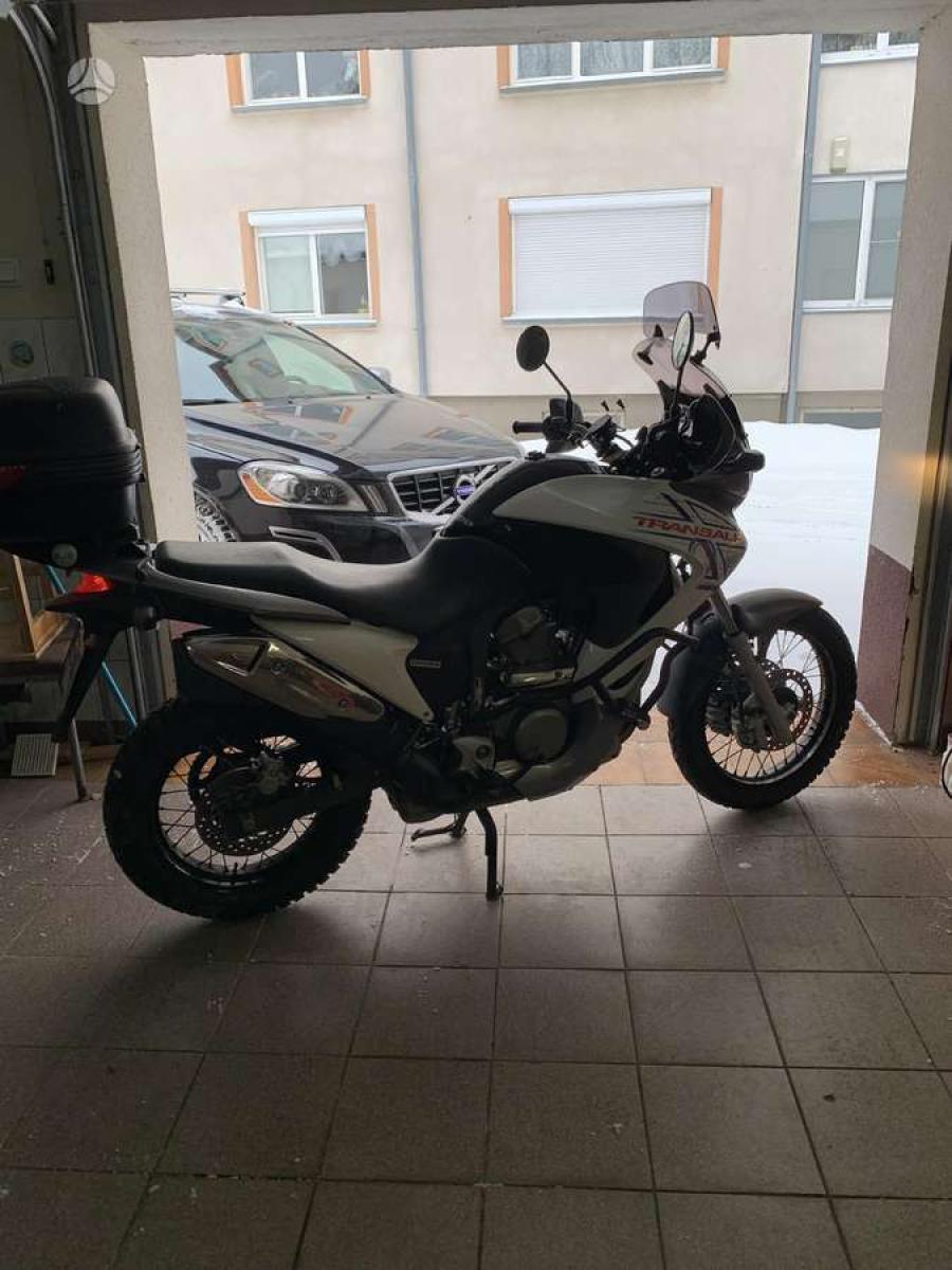 Honda XL 2008 Klaipėda, ar dzinēja tilpumu 0.68 L un nobraukumu 51 tūkst. km par 3500 €, foto 5 vietnē AUTOMOTO.COM.LV