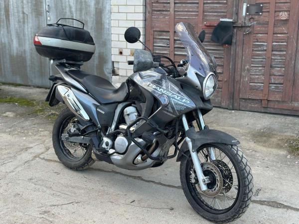 Honda XL 2009 in Panevezys, with an engine capacity of 0.70 L and mileage of 47 thousand km for 2800 €, photo 1 on AUTOMOTO.COM.LV