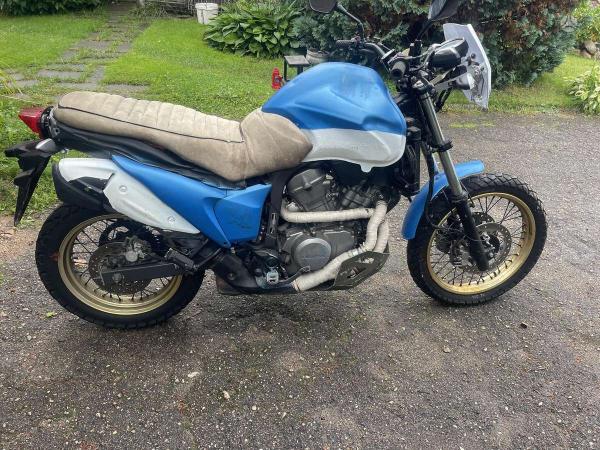 Honda XL 2009 Tauragė, ar dzinēja tilpumu 0.70 L un nobraukumu 25 tūkst. km par 1400 €, foto 6 vietnē AUTOMOTO.COM.LV