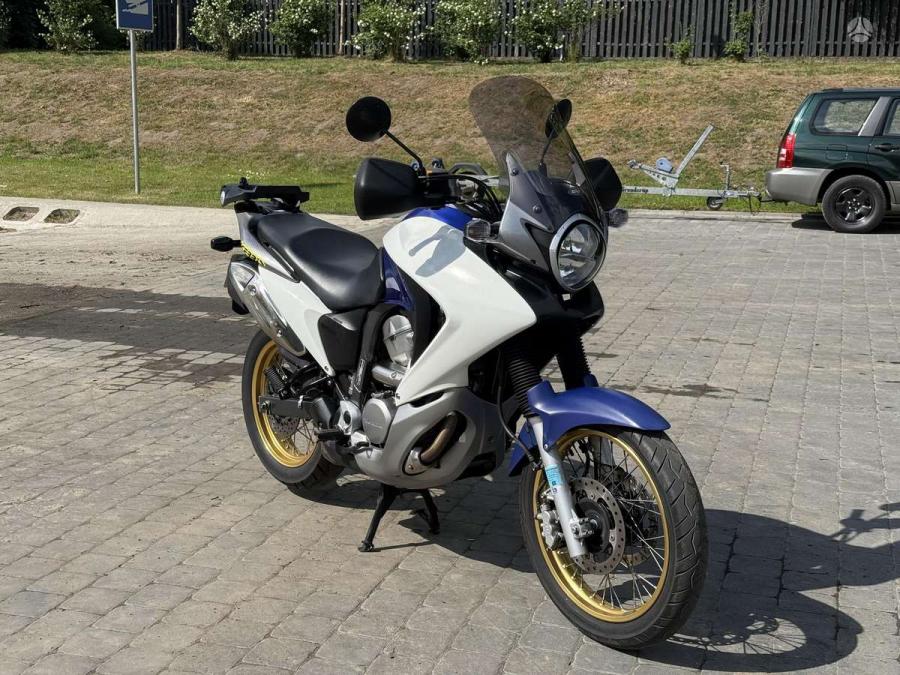 Honda XL 2012 in Silute, with an engine capacity of 0.70 L and mileage of 27 thousand km for 3900 €, photo 6 on AUTOMOTO.COM.LV