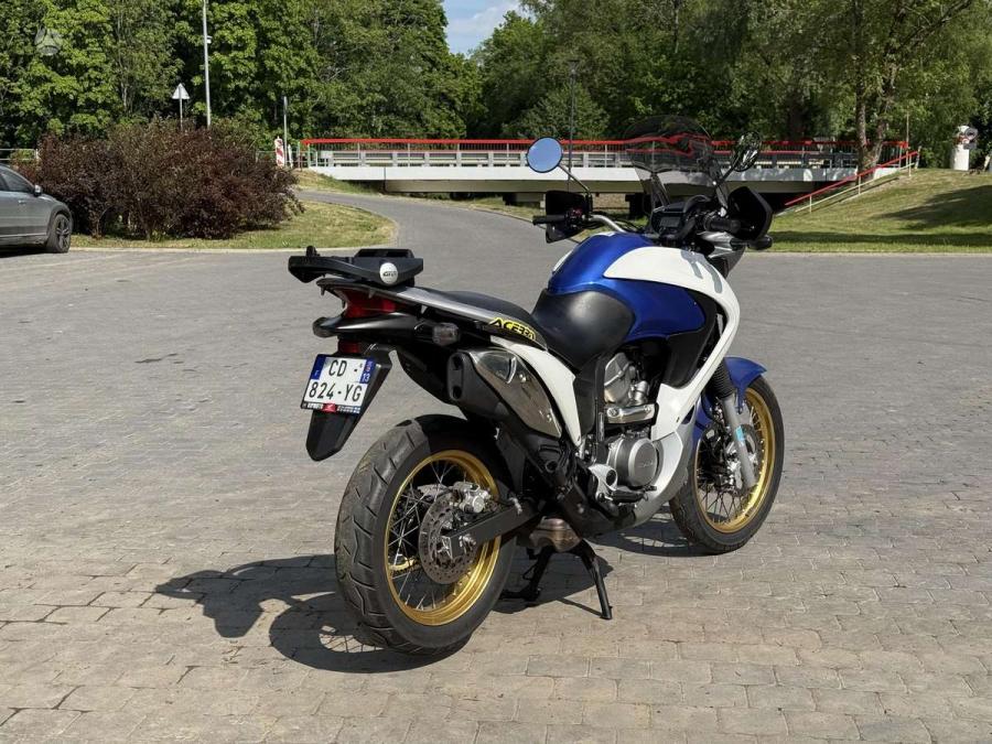 Honda XL 2012 in Silute, with an engine capacity of 0.70 L and mileage of 27 thousand km for 3900 €, photo 8 on AUTOMOTO.COM.LV