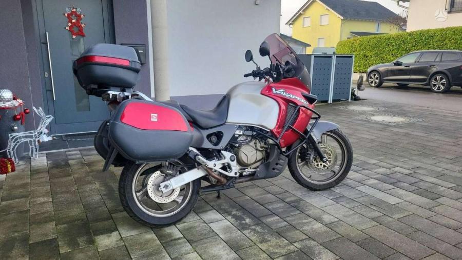 Sarkans Honda XL 2000 Klaipėda, ar dzinēja tilpumu 1.00 L un nobraukumu 43 tūkst. km par 2600 €, foto 6 vietnē AUTOMOTO.COM.LV