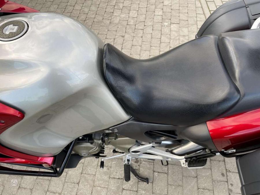 Red Honda XL 2000 in Klaipeda, with an engine capacity of 1.00 L and mileage of 43 thousand km for 2800 €, photo 21 on AUTOMOTO.COM.LV