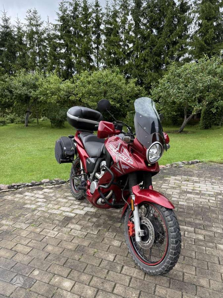 Sarkans Honda XL 2008 Panevēža, ar dzinēja tilpumu 0.68 L un nobraukumu 42 tūkst. km par 4300 €, foto 4 vietnē AUTOMOTO.COM.LV