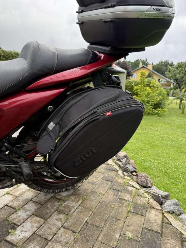 Sarkans Honda XL 2008 Panevēža, ar dzinēja tilpumu 0.68 L un nobraukumu 42 tūkst. km par 4300 €, foto 8 vietnē AUTOMOTO.COM.LV