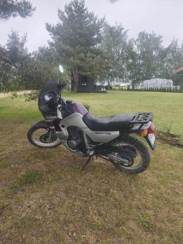 Violet Honda XL 1993 in Siauliai, with an engine capacity of 0.60 L and mileage of 50 thousand km for 1650 €, photo 4 on AUTOMOTO.COM.LV