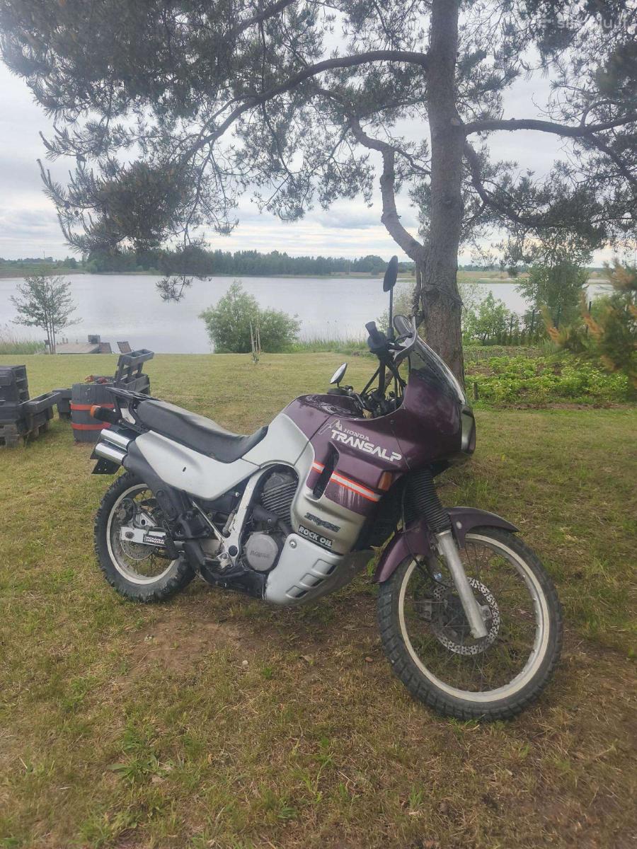 Violet Honda XL 1993 in Siauliai, with an engine capacity of 0.60 L and mileage of 50 thousand km for 1650 €, photo 7 on AUTOMOTO.COM.LV