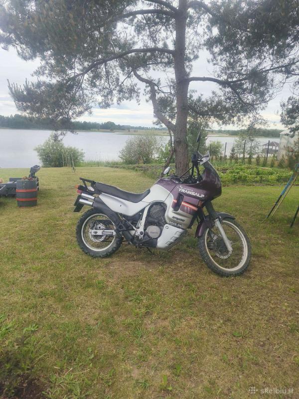 Violet Honda XL 1993 in Siauliai, with an engine capacity of 0.60 L and mileage of 50 thousand km for 1650 €, photo 8 on AUTOMOTO.COM.LV