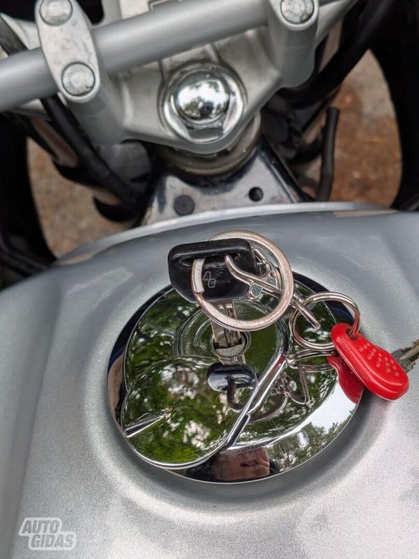 Violet Honda XL 2004 in Vilnius, with an engine capacity of 0.13 L and mileage of 40 thousand km for 2200 €, photo 10 on AUTOMOTO.COM.LV