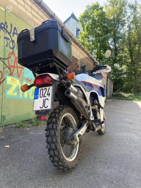 Balts Honda XL 1993 Viļņa, ar dzinēja tilpumu 0.58 L un nobraukumu 46 tūkst. km par 2000 €, foto 4 vietnē AUTOMOTO.COM.LV