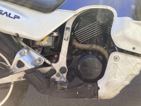 Balts Honda XL 1993 Viļņa, ar dzinēja tilpumu 0.58 L un nobraukumu 46 tūkst. km par 2000 €, foto 7 vietnē AUTOMOTO.COM.LV