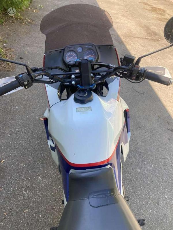 Balts Honda XL 1993 Viļņa, ar dzinēja tilpumu 0.58 L un nobraukumu 46 tūkst. km par 2000 €, foto 8 vietnē AUTOMOTO.COM.LV