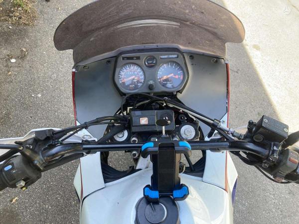 Balts Honda XL 1993 Viļņa, ar dzinēja tilpumu 0.58 L un nobraukumu 46 tūkst. km par 2000 €, foto 9 vietnē AUTOMOTO.COM.LV