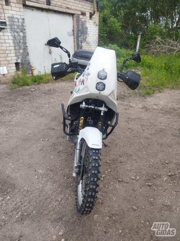 White Honda XL 1999 in Vilnius, with an engine capacity of 0.58 L and mileage of 50 thousand km for 1400 €, photo 3 on AUTOMOTO.COM.LV