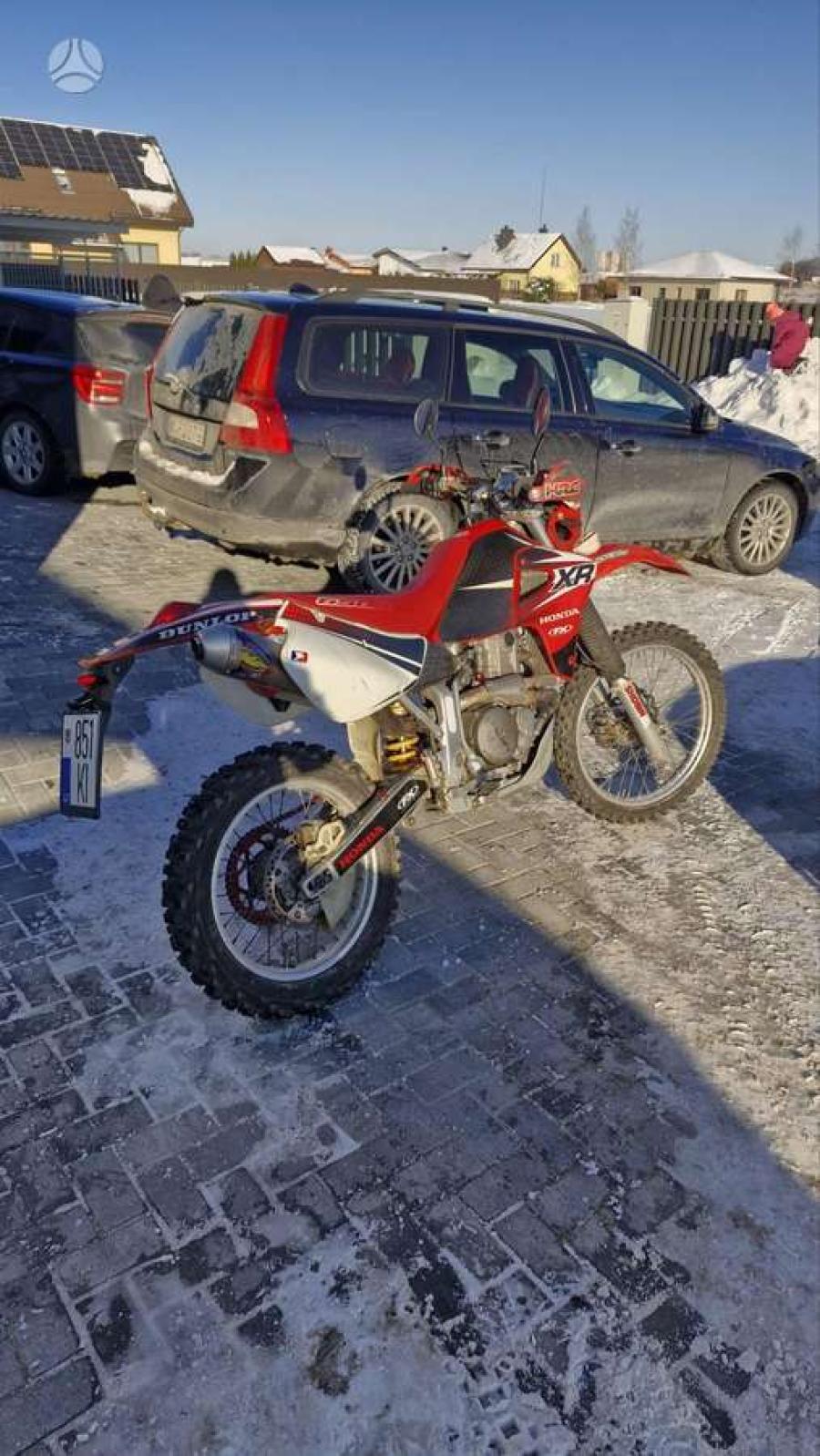 Sarkans Honda XR 2001 Šauļi, ar dzinēja tilpumu 0.65 L un nobraukumu 60 tūkst. km par 3000 €, foto 2 vietnē AUTOMOTO.COM.LV