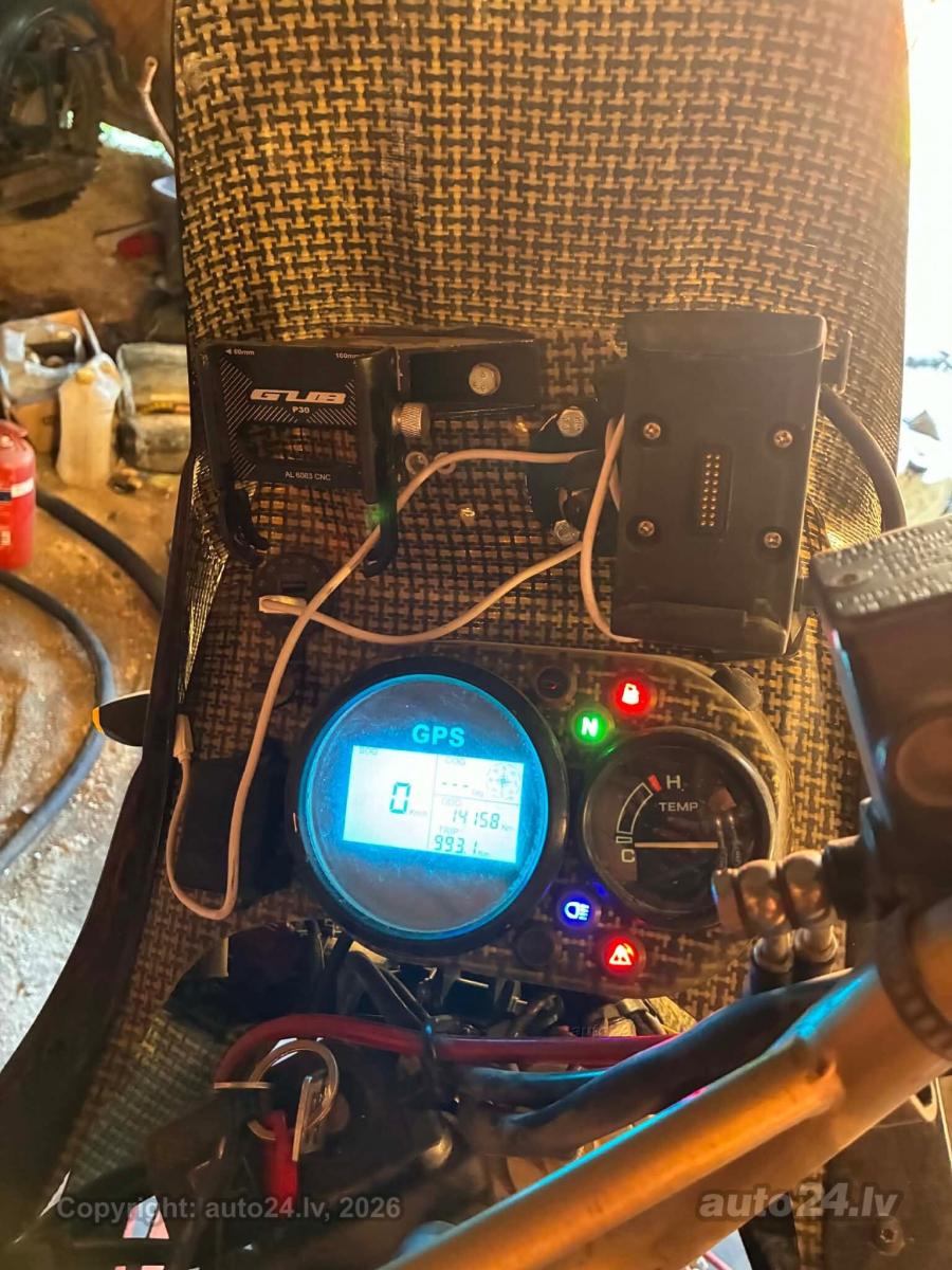 Хонда XRV 750 1991 в Таллин, объемом двигателя 0.00 л и пробегом 0 тыс. км за 3600 €, фото 5 на AUTOMOTO.COM.LV