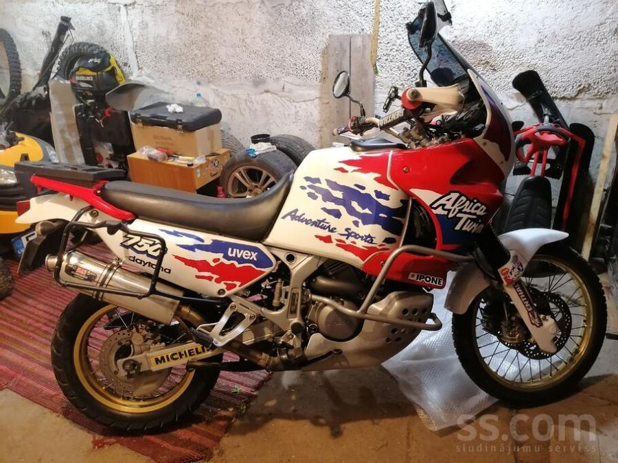 Honda XRV 750 1994 Aizkraukle, ar dzinēja tilpumu 0.75 L un nobraukumu 0 tūkst. km par 4250 €, foto 1 vietnē AUTOMOTO.COM.LV
