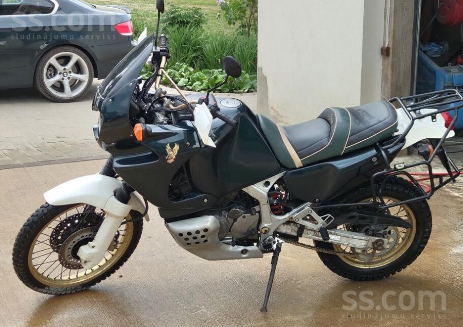 Honda XRV 750 1995 Tukums, ar dzinēja tilpumu 0.75 L un nobraukumu 0 tūkst. km par 3200 €, foto 4 vietnē AUTOMOTO.COM.LV