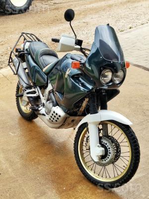 Honda XRV 750 1995 Tukums, ar dzinēja tilpumu 0.75 L un nobraukumu 0 tūkst. km par 3200 €, foto  vietnē AUTOMOTO.COM.LV