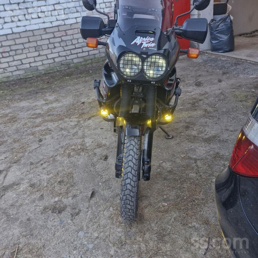 Honda XRV 750 1998 Jelgava, ar dzinēja tilpumu 0.75 L un nobraukumu 0 tūkst. km par 5200 €, foto 1 vietnē AUTOMOTO.COM.LV