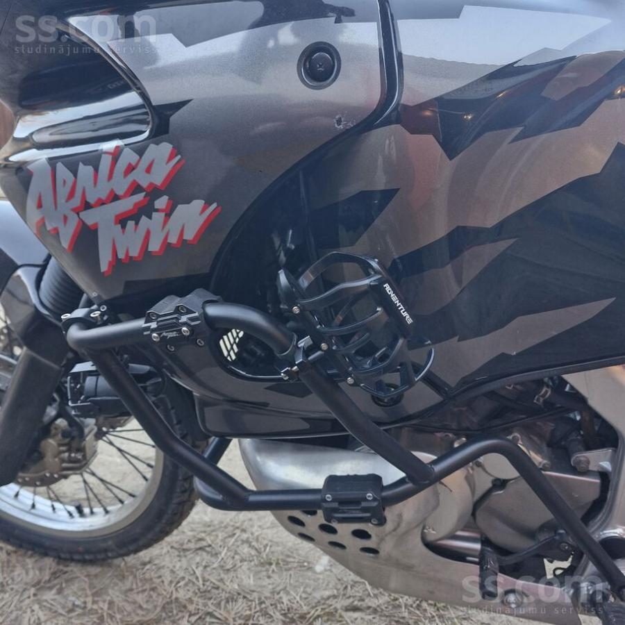 Honda XRV 750 1998 Jelgava, ar dzinēja tilpumu 0.75 L un nobraukumu 0 tūkst. km par 5200 €, foto 5 vietnē AUTOMOTO.COM.LV