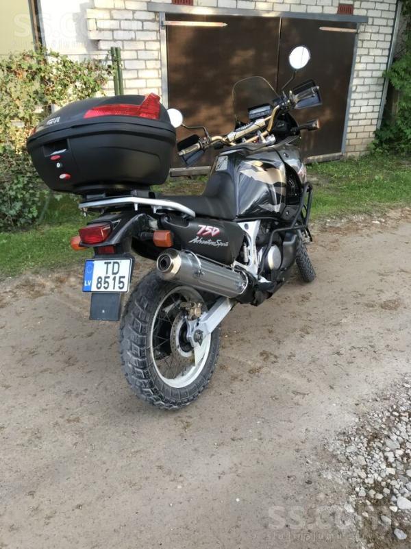 Хонда XRV 750 1999 в Огре, объемом двигателя 0.75 л и пробегом 0 тыс. км за 4770 €, фото 3 на AUTOMOTO.COM.LV
