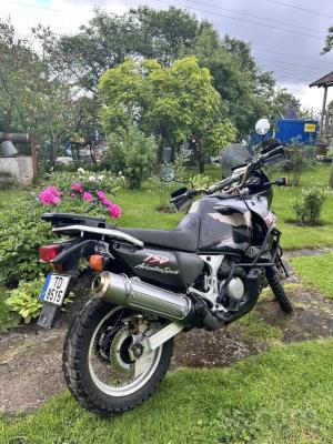 Honda XRV 750 1999 in Ogre, with an engine capacity of 0.75 L and mileage of 0 thousand km for 4500 €, photo 3 on AUTOMOTO.COM.LV