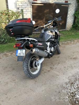 Honda XRV 750 1999 in Ogre, with an engine capacity of 0.75 L and mileage of 0 thousand km for 4500 €, photo 4 on AUTOMOTO.COM.LV