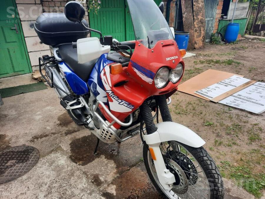 Хонда XRV 750 2003 в Даугавпилс, объемом двигателя 0.75 л и пробегом 0 тыс. км за 3850 €, фото 4 на AUTOMOTO.COM.LV