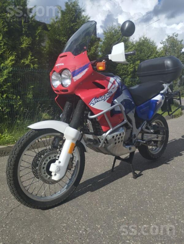 Honda XRV 750 2003 in Daugavpils, with an engine capacity of 0.75 L and mileage of 0 thousand km for 3500 €, photo 3 on AUTOMOTO.COM.LV