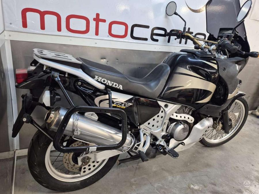 Black Honda XRV 2000 in Kaunas, with an engine capacity of 0.75 L and mileage of 66 thousand km for 3000 €, photo 4 on AUTOMOTO.COM.LV