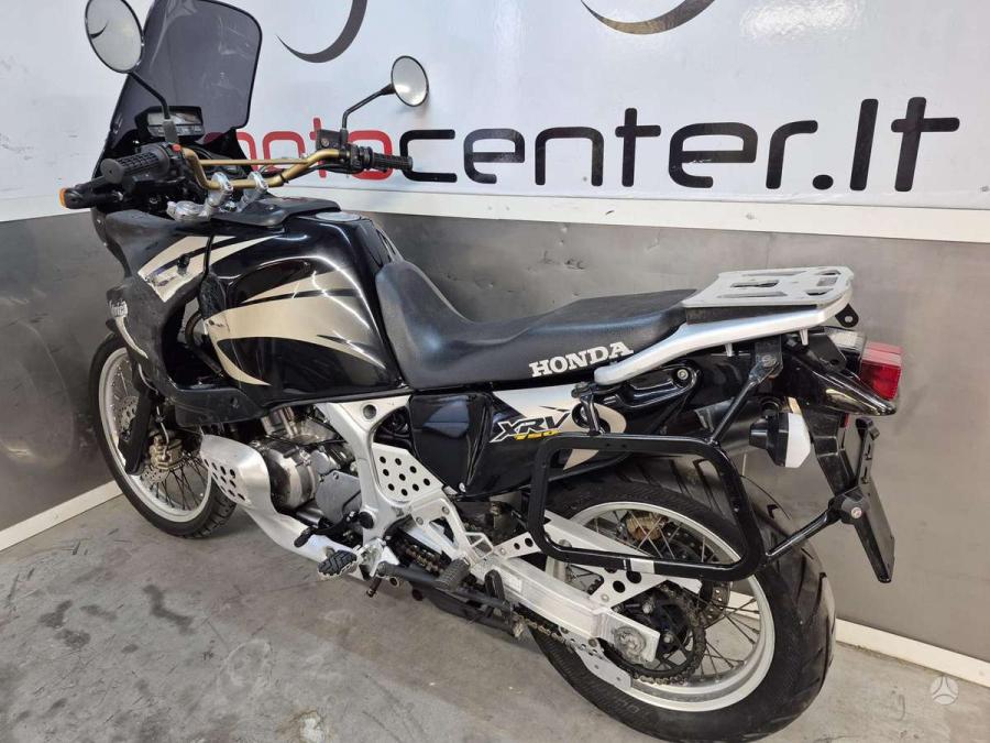 Black Honda XRV 2000 in Kaunas, with an engine capacity of 0.75 L and mileage of 66 thousand km for 3000 €, photo 7 on AUTOMOTO.COM.LV