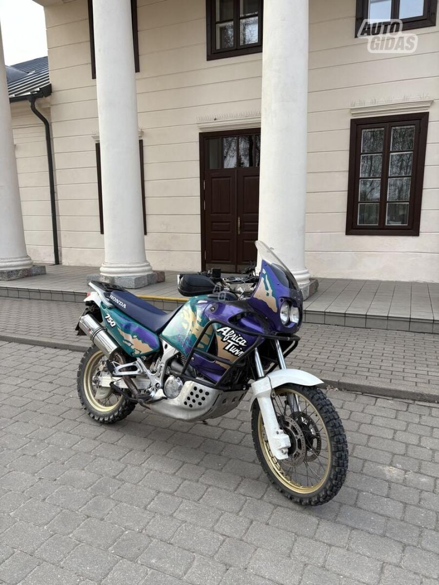 Blue Honda XRV 1997 in Druskininkai, with an engine capacity of 0.75 L and mileage of 90 thousand km for 2450 €, photo 1 on AUTOMOTO.COM.LV