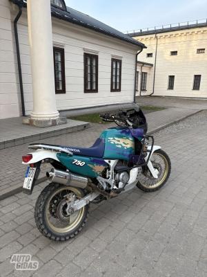 Blue Honda XRV 1997 in Druskininkai, with an engine capacity of 0.75 L and mileage of 90 thousand km for 2450 €, photo 2 on AUTOMOTO.COM.LV