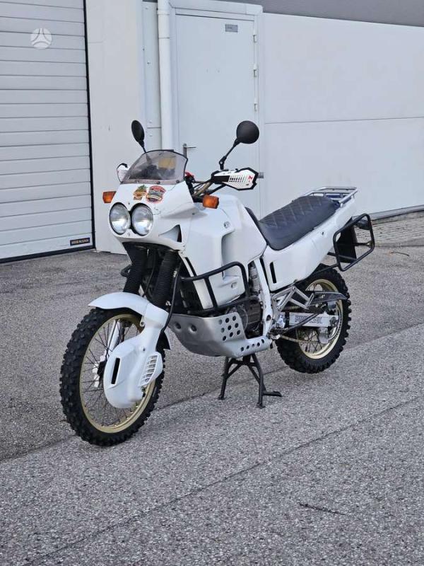 Honda XRV 1989 in Kaunas, with an engine capacity of 0.65 L and mileage of 60 thousand km for 3050 €, photo 1 on AUTOMOTO.COM.LV