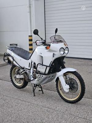 Honda XRV 1989 in Kaunas, with an engine capacity of 0.65 L and mileage of 60 thousand km for 3050 €, photo 3 on AUTOMOTO.COM.LV