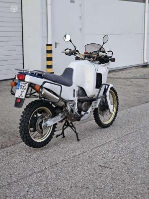 Honda XRV 1989 in Kaunas, with an engine capacity of 0.65 L and mileage of 60 thousand km for 3050 €, photo 7 on AUTOMOTO.COM.LV