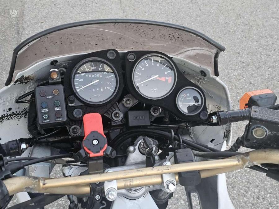 Honda XRV 1989 in Kaunas, with an engine capacity of 0.65 L and mileage of 60 thousand km for 3050 €, photo 9 on AUTOMOTO.COM.LV