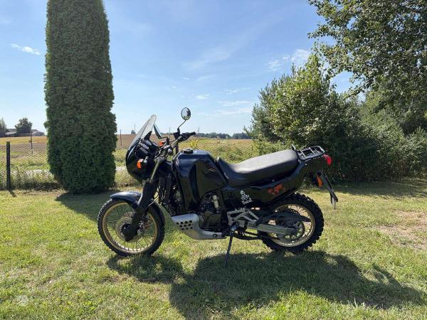 Honda XRV 1990 in Taurage, with an engine capacity of 0.75 L and mileage of 70 thousand km for 2400 €, photo 4 on AUTOMOTO.COM.LV
