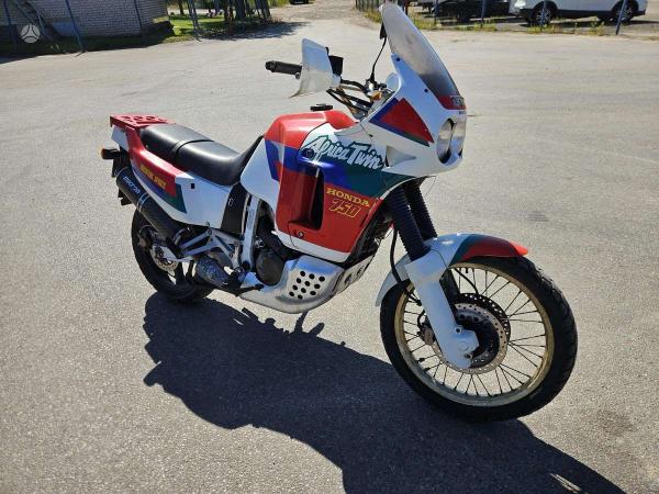 Honda XRV 1994 Telšiai, ar dzinēja tilpumu 0.75 L un nobraukumu 40 tūkst. km par 2650 €, foto 4 vietnē AUTOMOTO.COM.LV