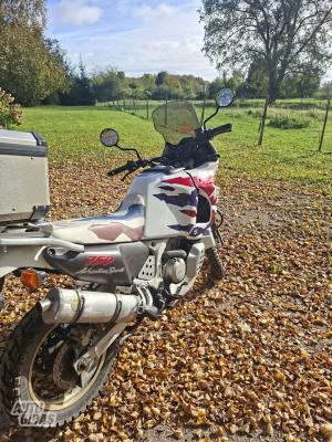 White Honda XRV 1998 in Anyksciai, with an engine capacity of 0.74 L and mileage of 52 thousand km for 3490 €, photo 4 on AUTOMOTO.COM.LV