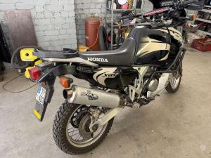 Dzeltens Honda XRV 2000 Marijampole, ar dzinēja tilpumu 0.75 L un nobraukumu 39 tūkst. km par 3600 €, foto 5 vietnē AUTOMOTO.COM.LV