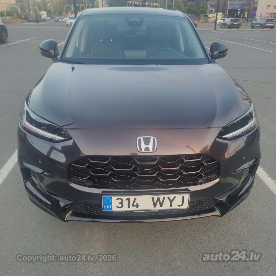 Черный Хонда ZR-V 2024 в Таллин, объемом двигателя 2.00 л и пробегом 14 тыс. км за 34900 €, фото 1 на AUTOMOTO.COM.LV