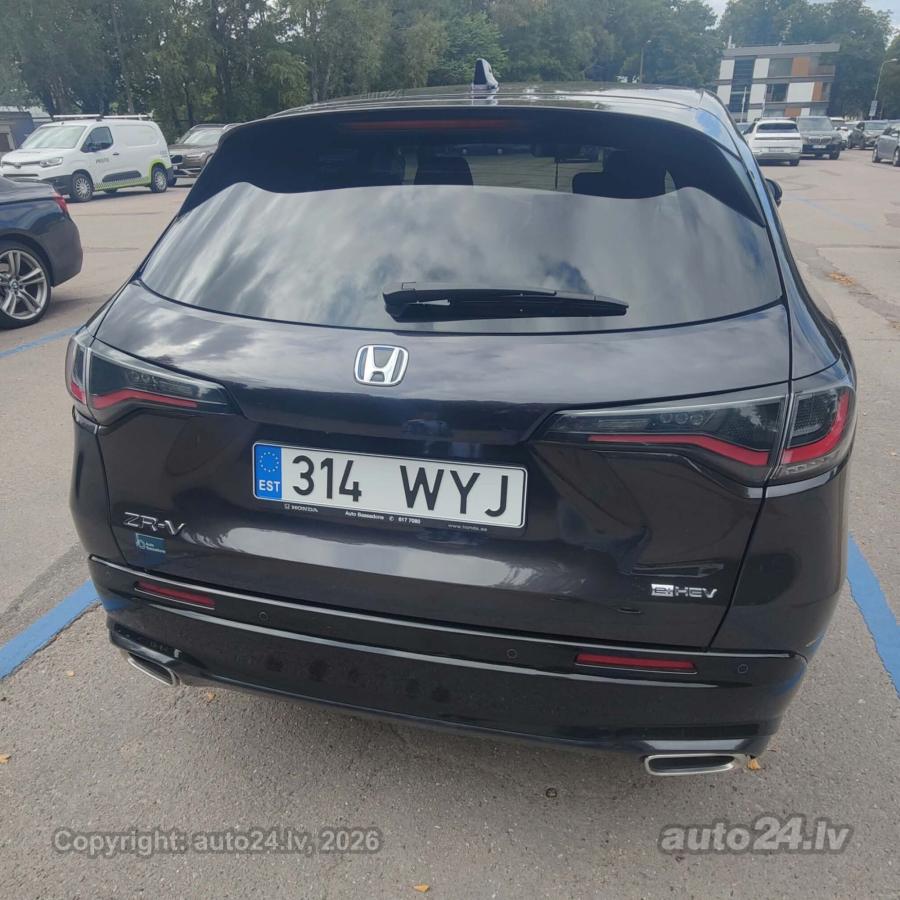 Черный Хонда ZR-V 2024 в Таллин, объемом двигателя 2.00 л и пробегом 14 тыс. км за 34900 €, фото 5 на AUTOMOTO.COM.LV
